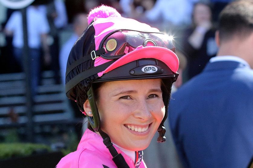 Neville gives punters a good name with Cartwright - Racenet