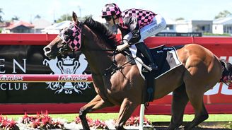 Pinjarra Racecourse - Form Guide, Track Map, Tips & Results