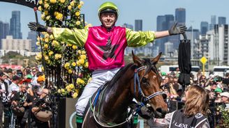 Doomben Racecourse - Form Guide, Track Map, Tips & Results