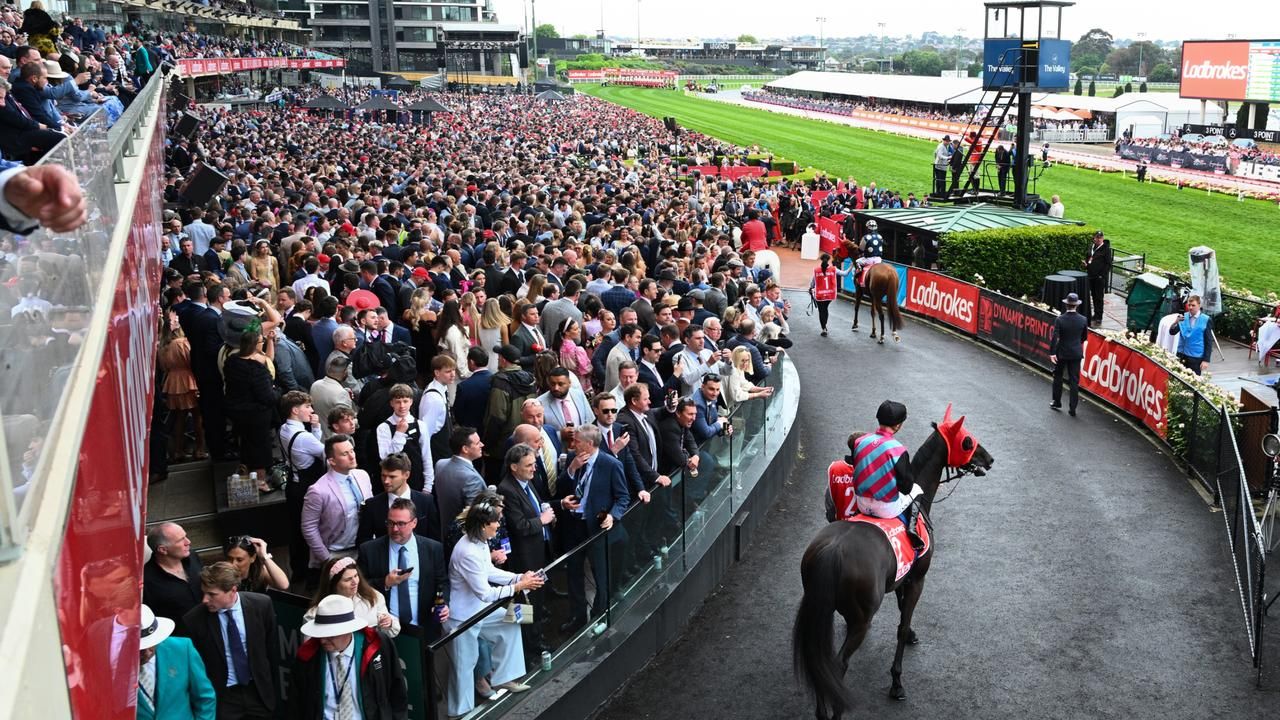 2025 Melbourne Spring Carnival turnover, crowds soar